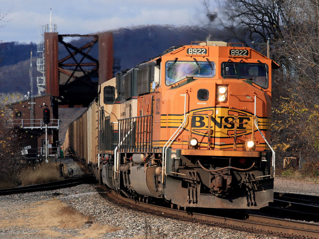 BNSF 8922